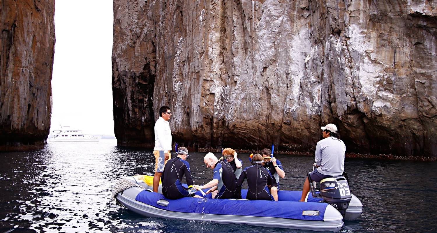 Tour Excursión de un día a Kicker Rock Snorkel desde la Isla San ...