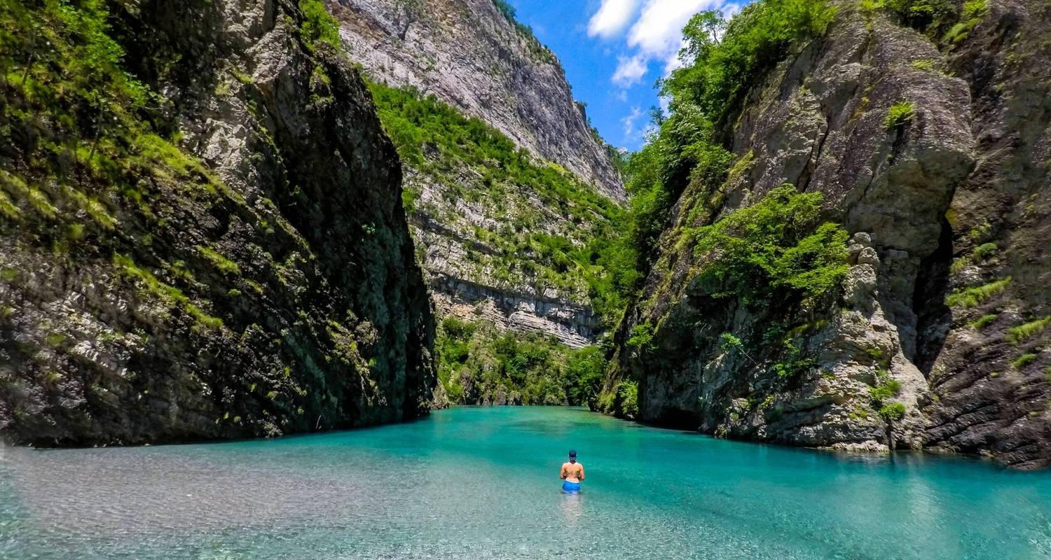 Tour Recorrido autoguiado: Theth, Valbona, lago Koman y río Shala ...